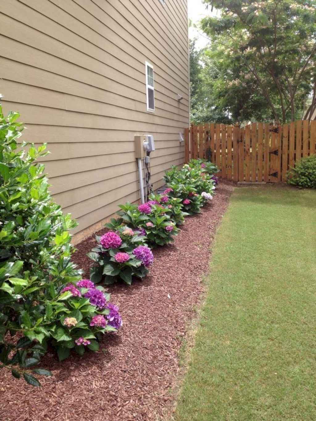 80 Fresh and Beautiful Front Yard Flowers Garden Landscaping Ideas ...