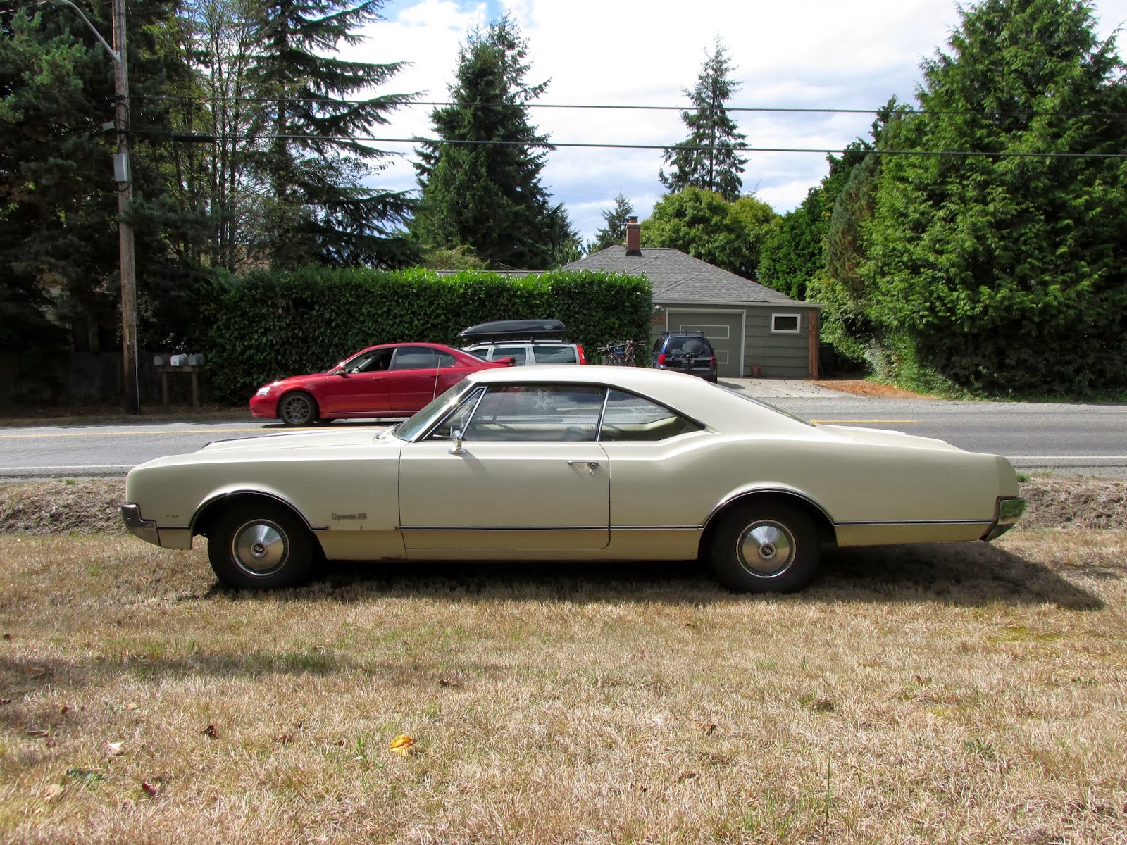 Seattle's Classics: 1966 Oldsmobile Dynamic 88
