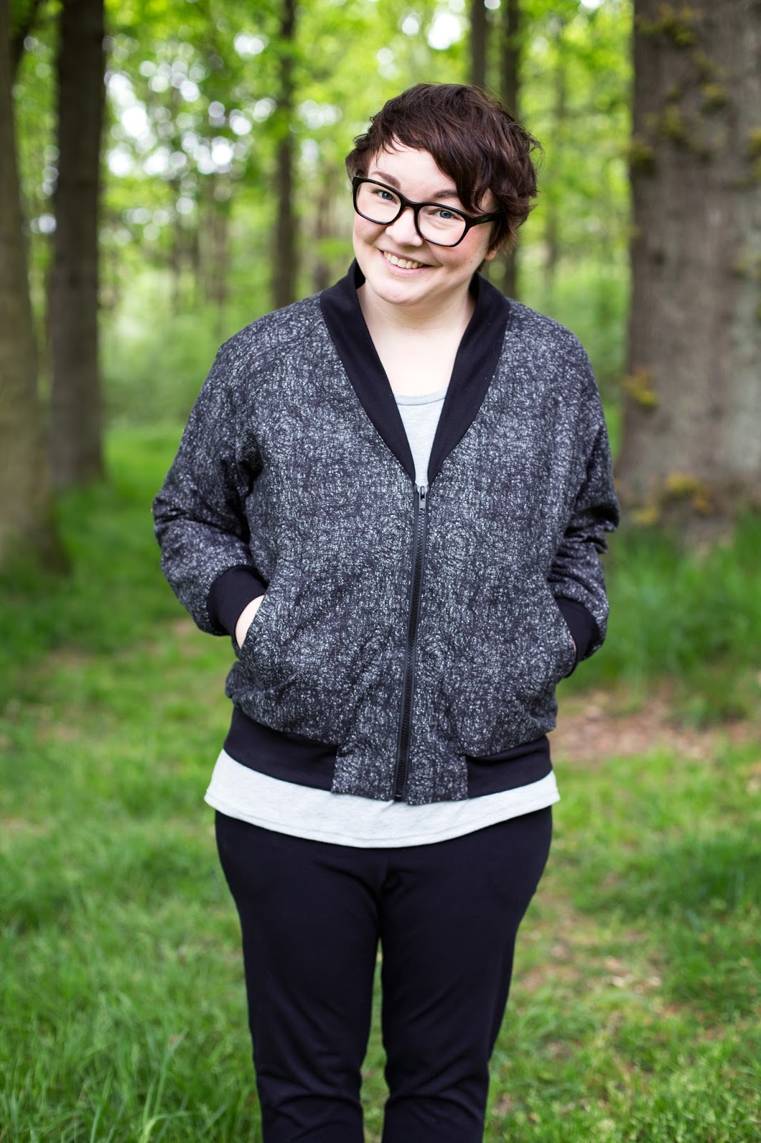 Clara Stickar: Bomberjacka