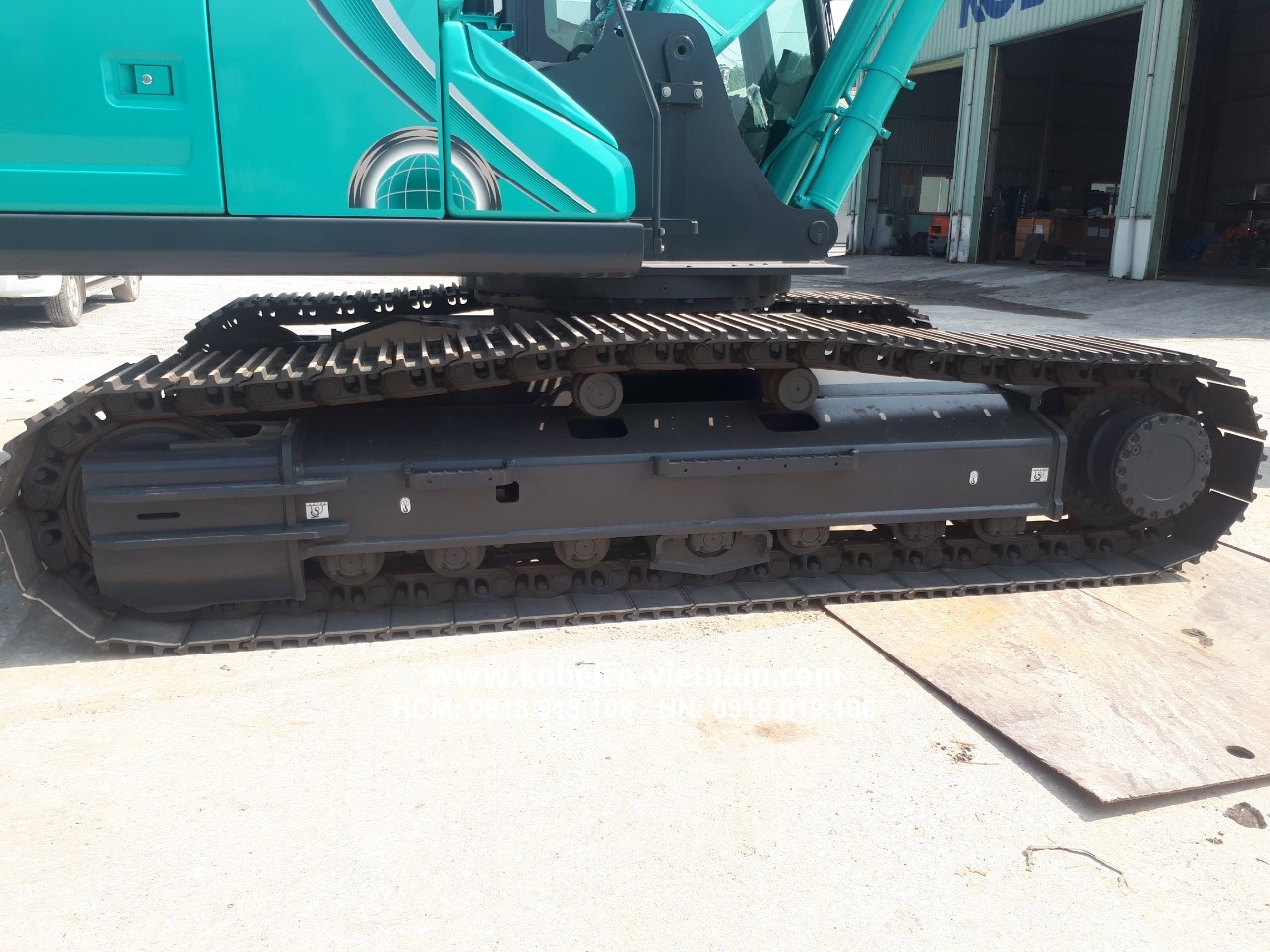 Hình ảnh Máy đào Kobelco SK330-10, dung tích gầu tiêu chuẩn 1.6m3