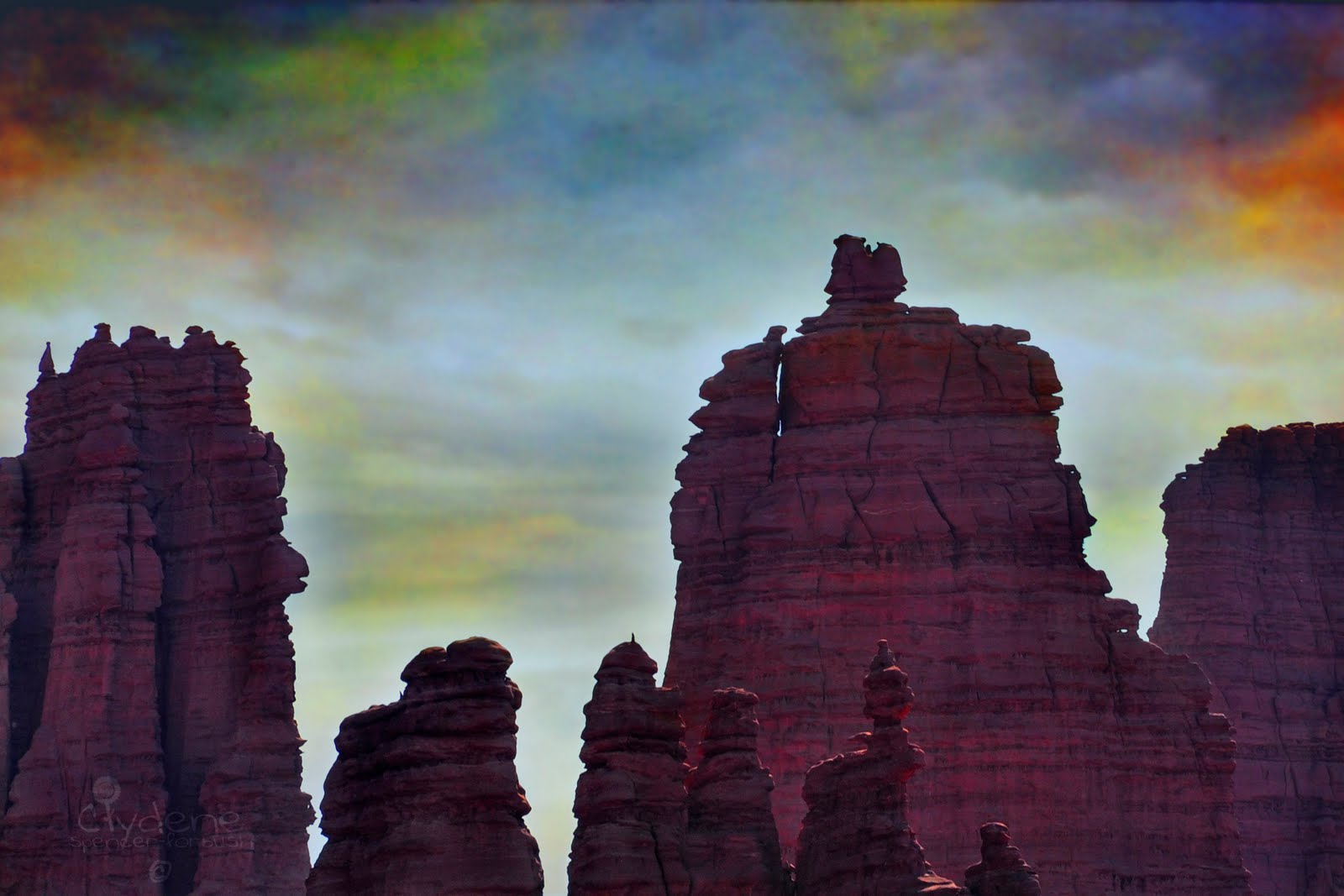 Skunk Hollow: Snap shots of Southern Utah - Fisher Towers