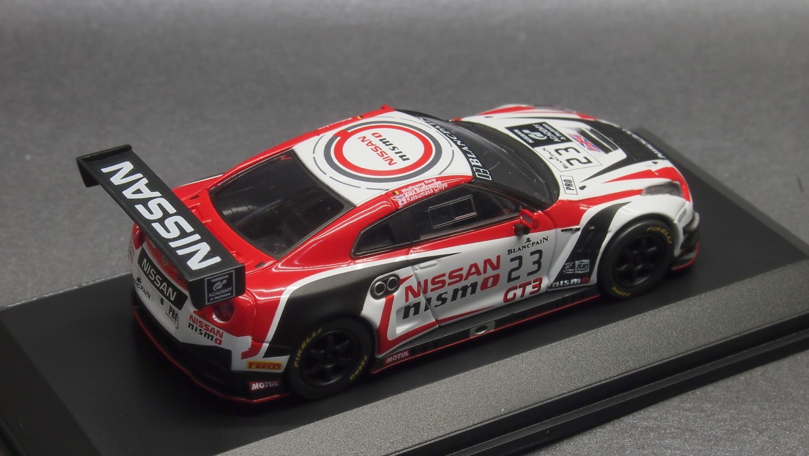 My 1-64 World Minicar collection: Kyosho 1/64 NISSAN GT-R NISMO GT3(2015 Series Champion)COLOR