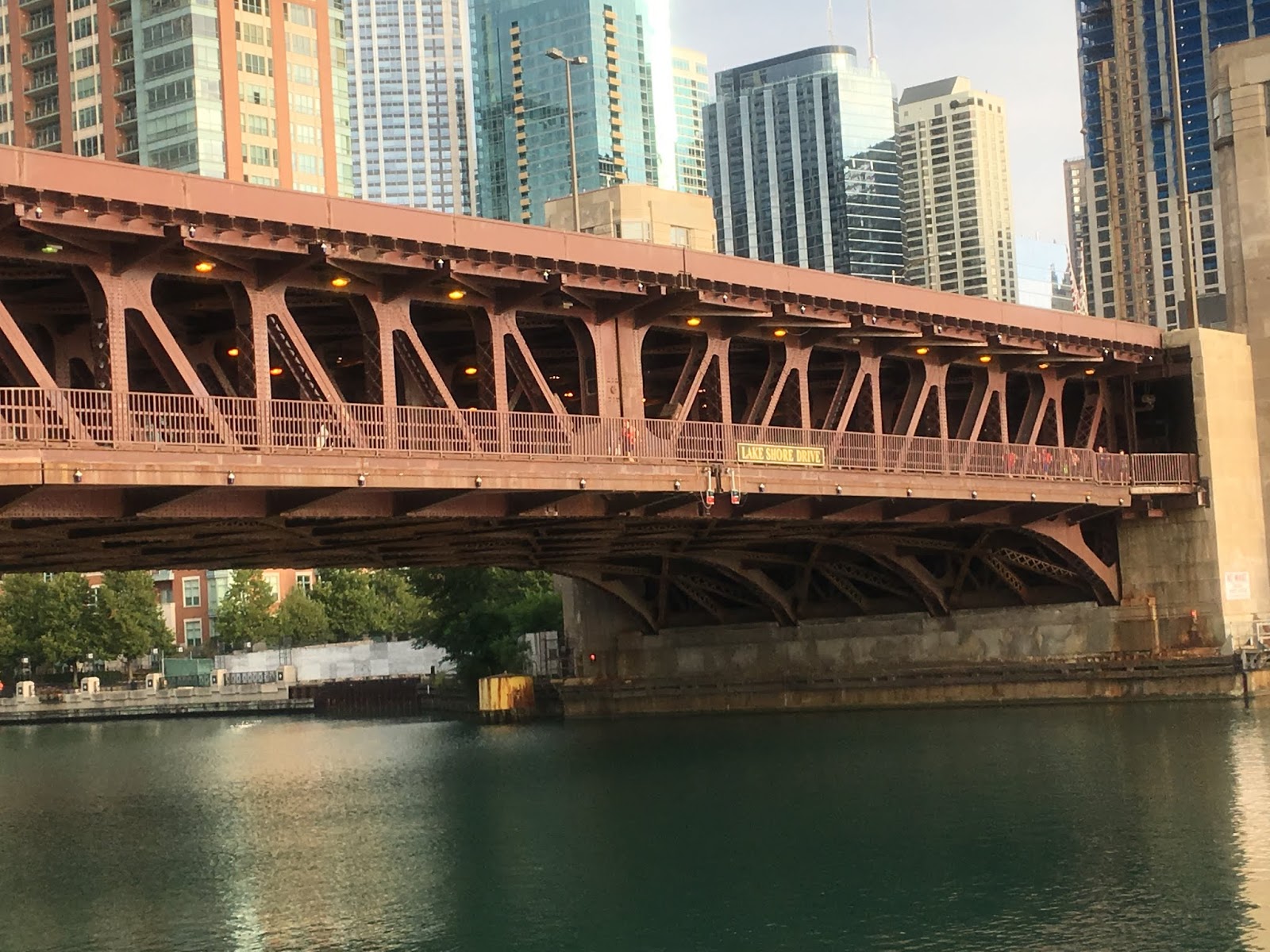 US Route 41 on Lake Shore Drive (Interstate 55 north to the Link Bridge)