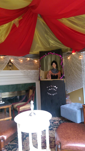 Holloways Appliance Center: Holloway's Sideshow Carnival Party