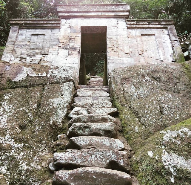 Hidden and little known places: Ancient Site of Goa Garba, Bali, Indonesia