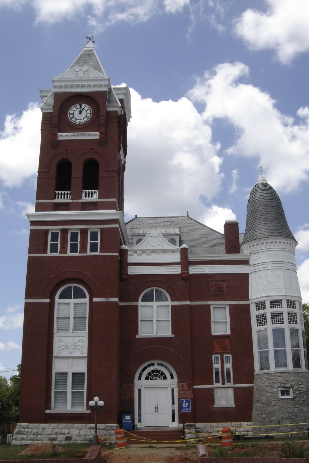 Places To Go, Buildings To See: Old Haralson County Courthouse ...