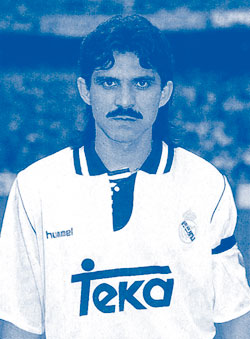 Historias del Real Madrid: RECORDANDO A RICARDO ROCHA