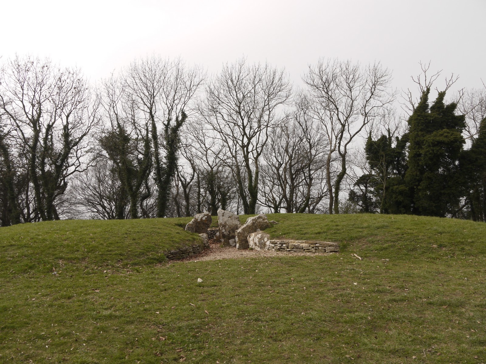 Walking in the country: Randwick to Coaley Peak (Cotswold Way 9 )