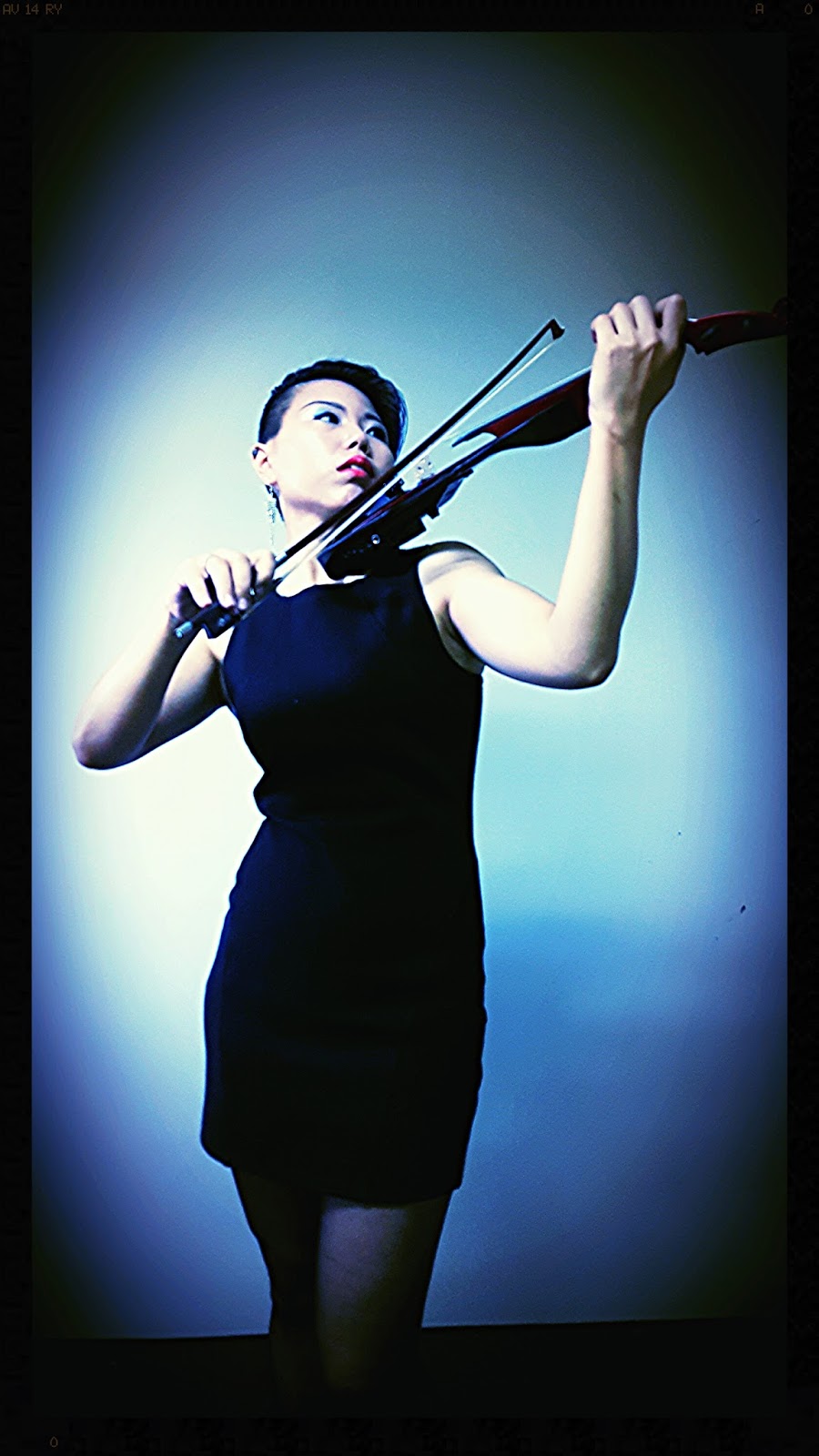 Jessica Loo - The Violinist: Jessica Loo - The Violinist