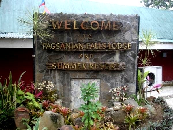 Travellers Review: Laguna's Pagsanjan Falls