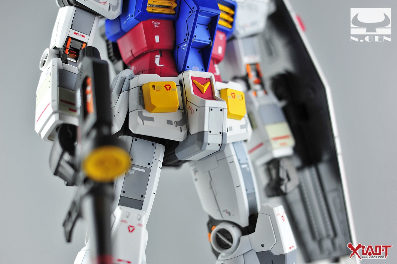 Custom Build: Mega-Size 1/48 RX-78-2 Gundam "Detailed"
