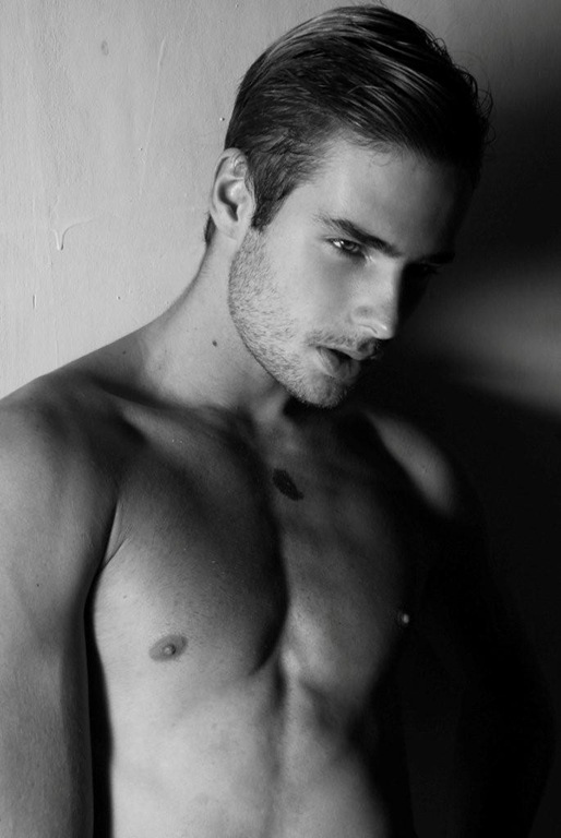 Fashion 4 men: VICTOR BENAIN