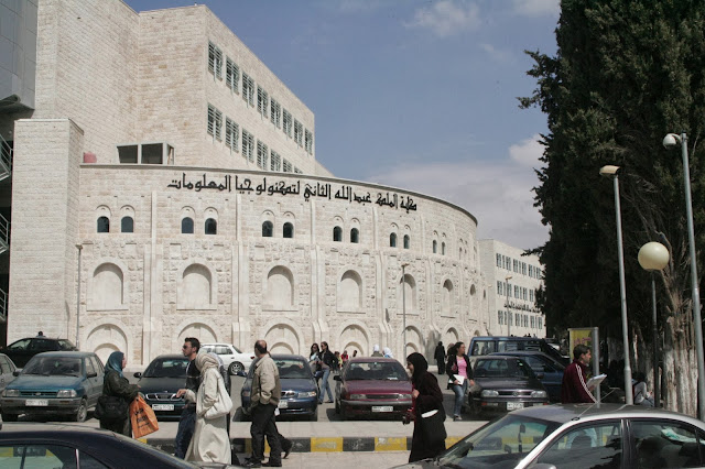 Jordan University - E-learning Portal: http://elearning.ju.edu.jo