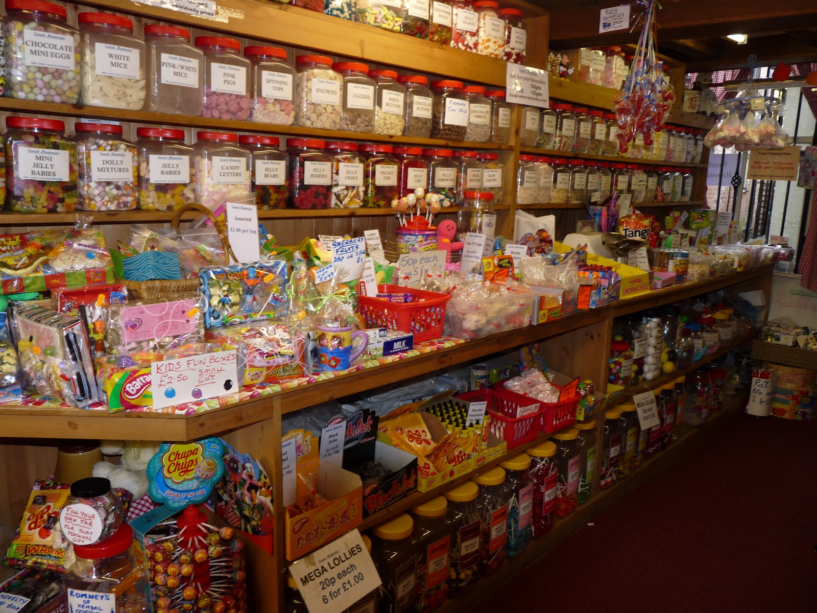 Barry In Thirsks Adventures: The number 1 sweet shop in Thirsk.