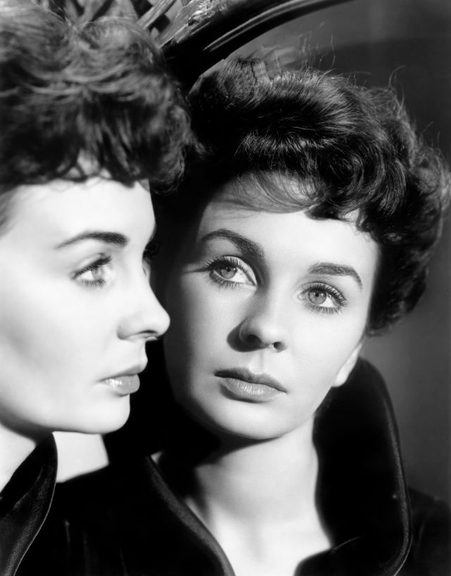40 Gorgeous Photos of Jean Simmons in the 1940s and '50s ~ Vintage Everyday