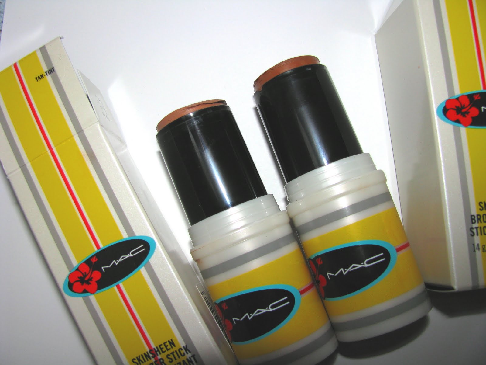 The Beauty Alchemist: MAC Skinsheen Bronzing Sticks from Surf Baby