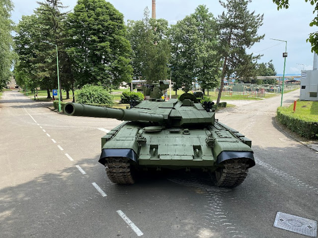 Historia y tecnología militar: Serbia recibe los primeros tanques T-72 ...