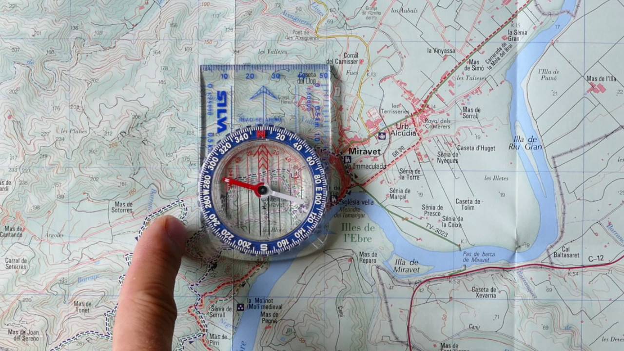 Usar el mapa y la brújula