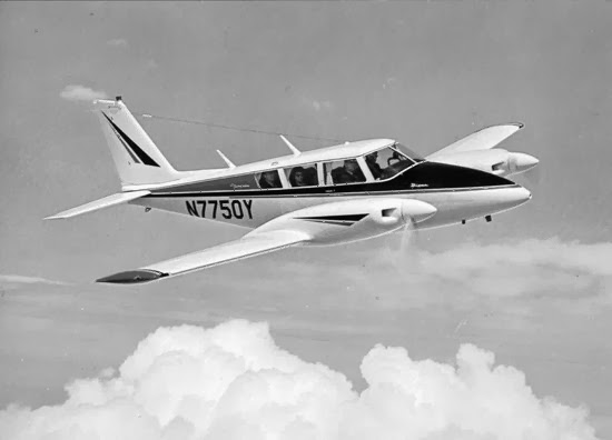 Aviación por Leandro : 1962 AVIÓN PIPER PA-30 TWIN COMANCHE