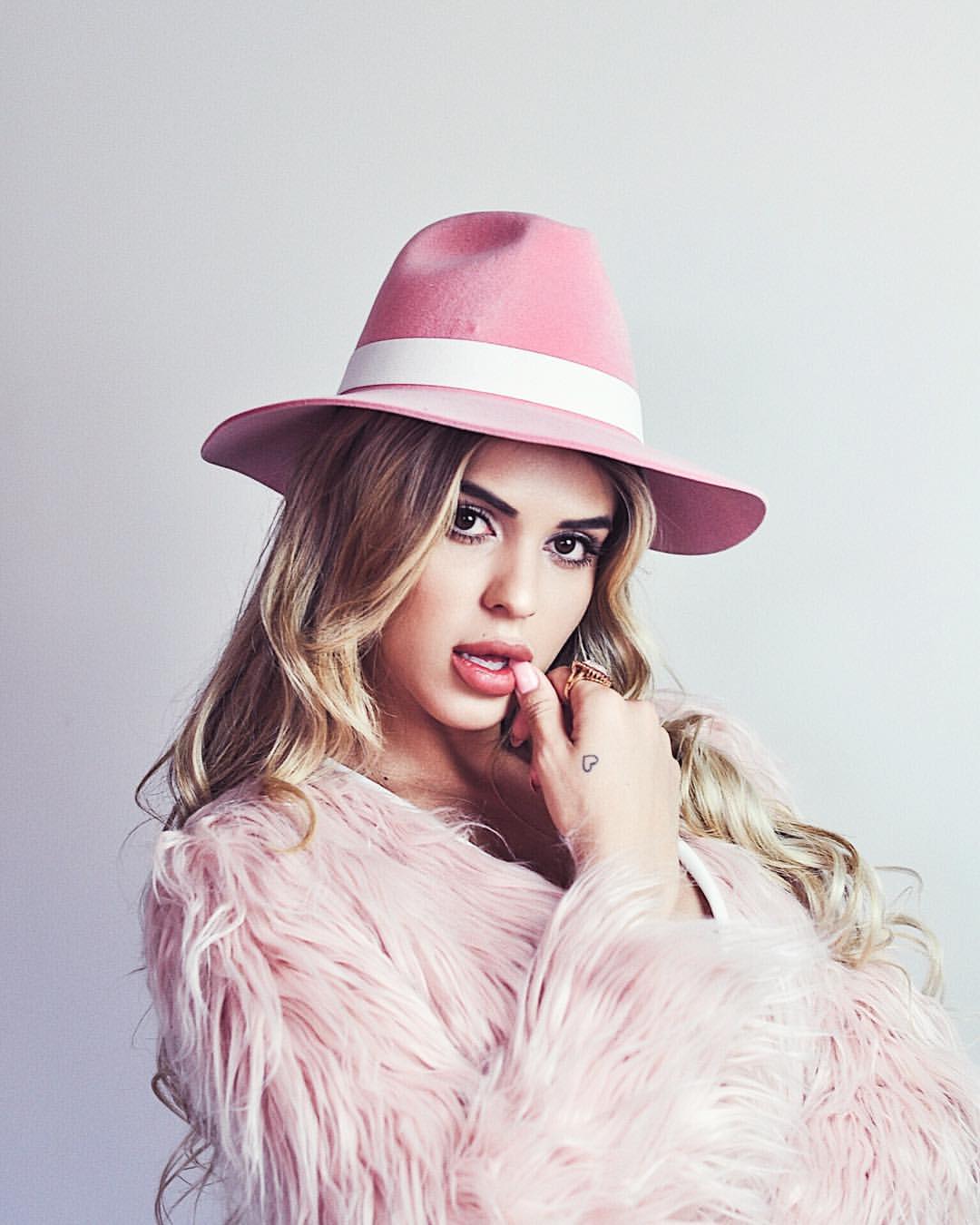 Ticiane Narciso – Most Beautiful Brazilian Transgender Model - TG Beauty