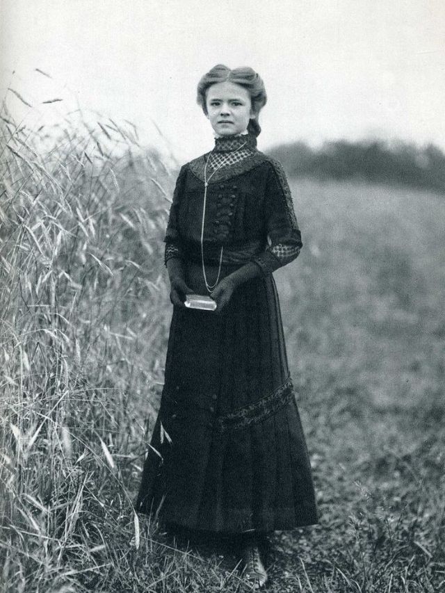 37 Lovely Photos That Show Farm Ladies Over 100 Years Ago ~ Vintage ...