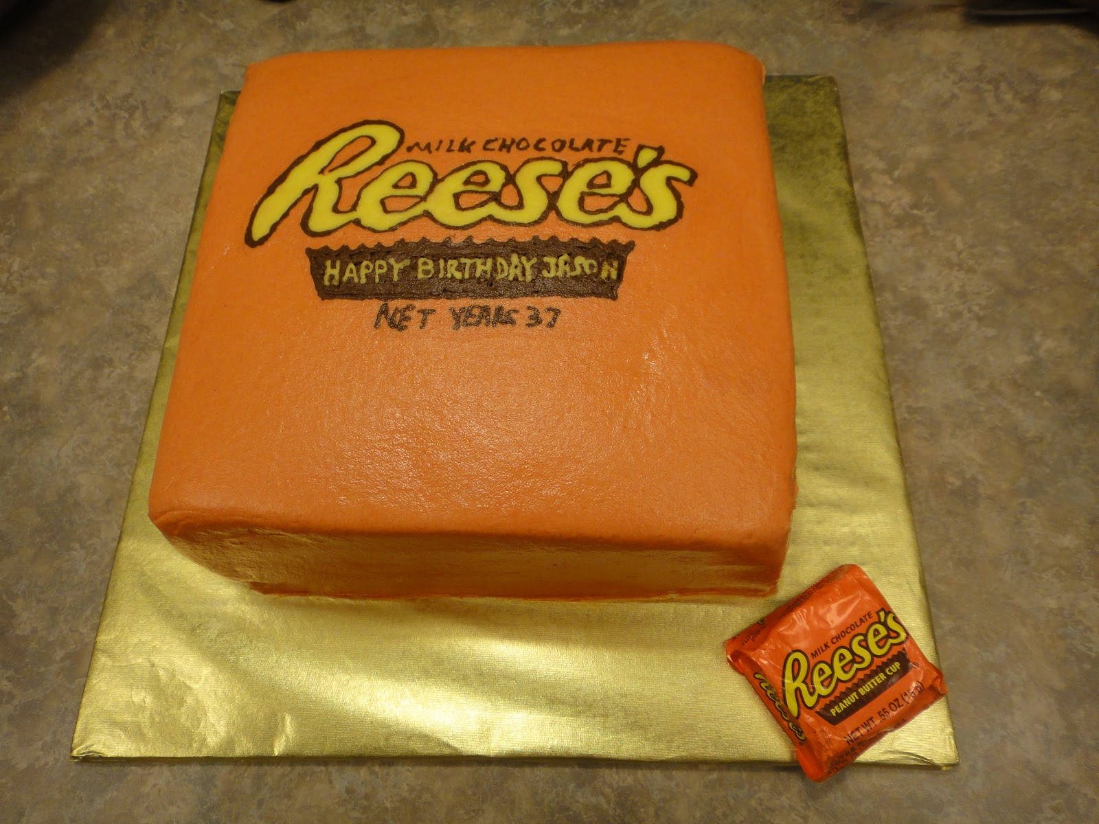 Kims Cakes and Crumbs: Reese's Peanut Butter Cake Kims Cakes and Crumbs: Reese's Peanut Butter Cake