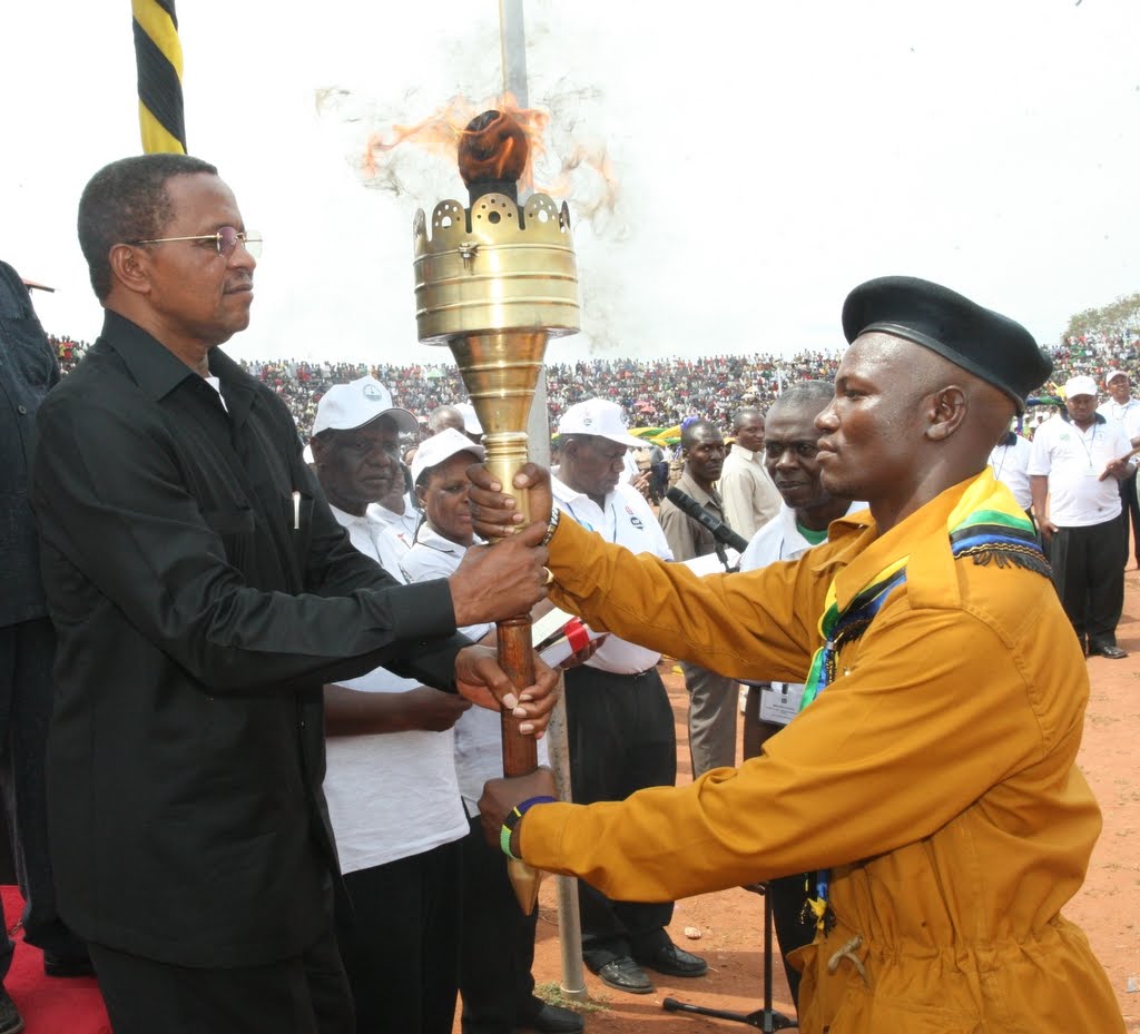 the eastafrica: WANANCHI WAOMBWA KUJITOKEZA MBIO ZA MWENGE DSM!