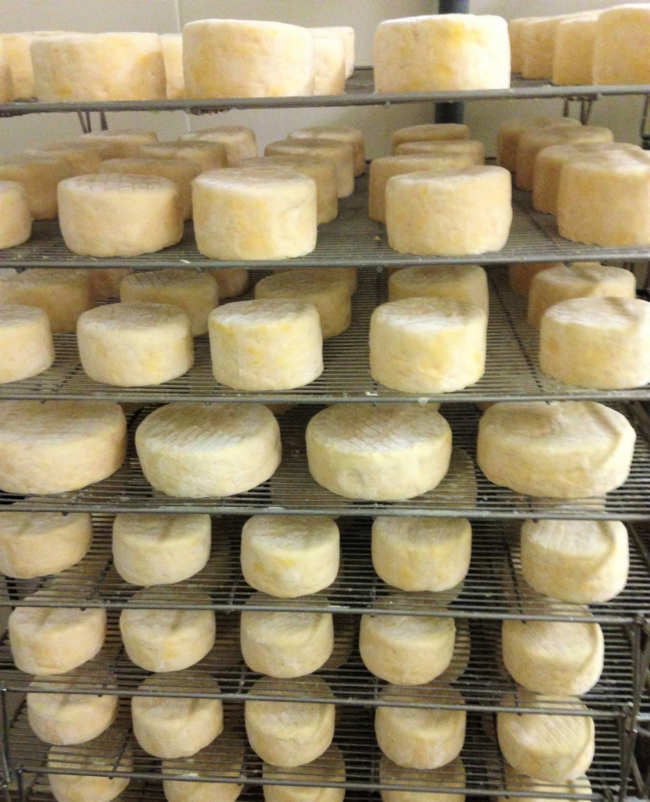 La Laiterie de Paris : Partir faire du Chaource AOP chez l'un des rares ...