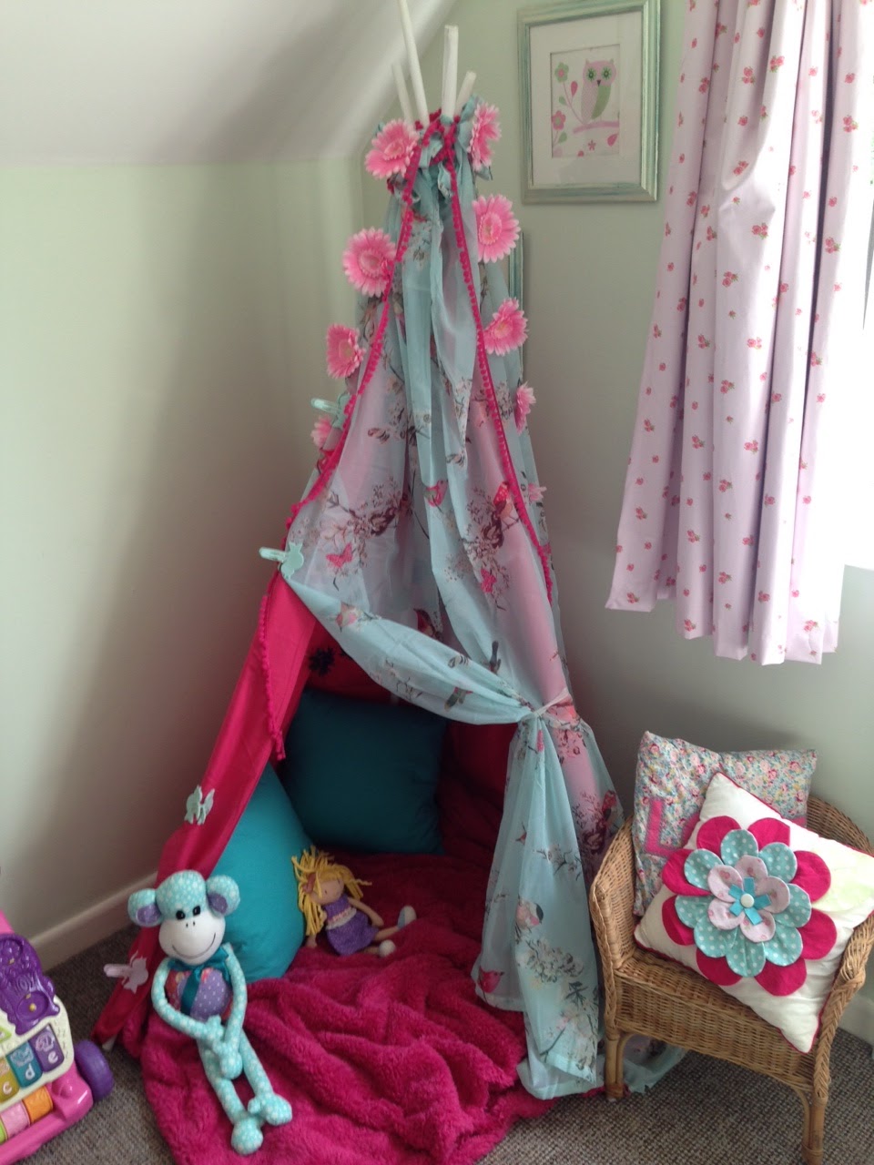 How to build a den for less than £50 - The little things in life...