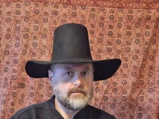 Richard in a Hat: Capotain