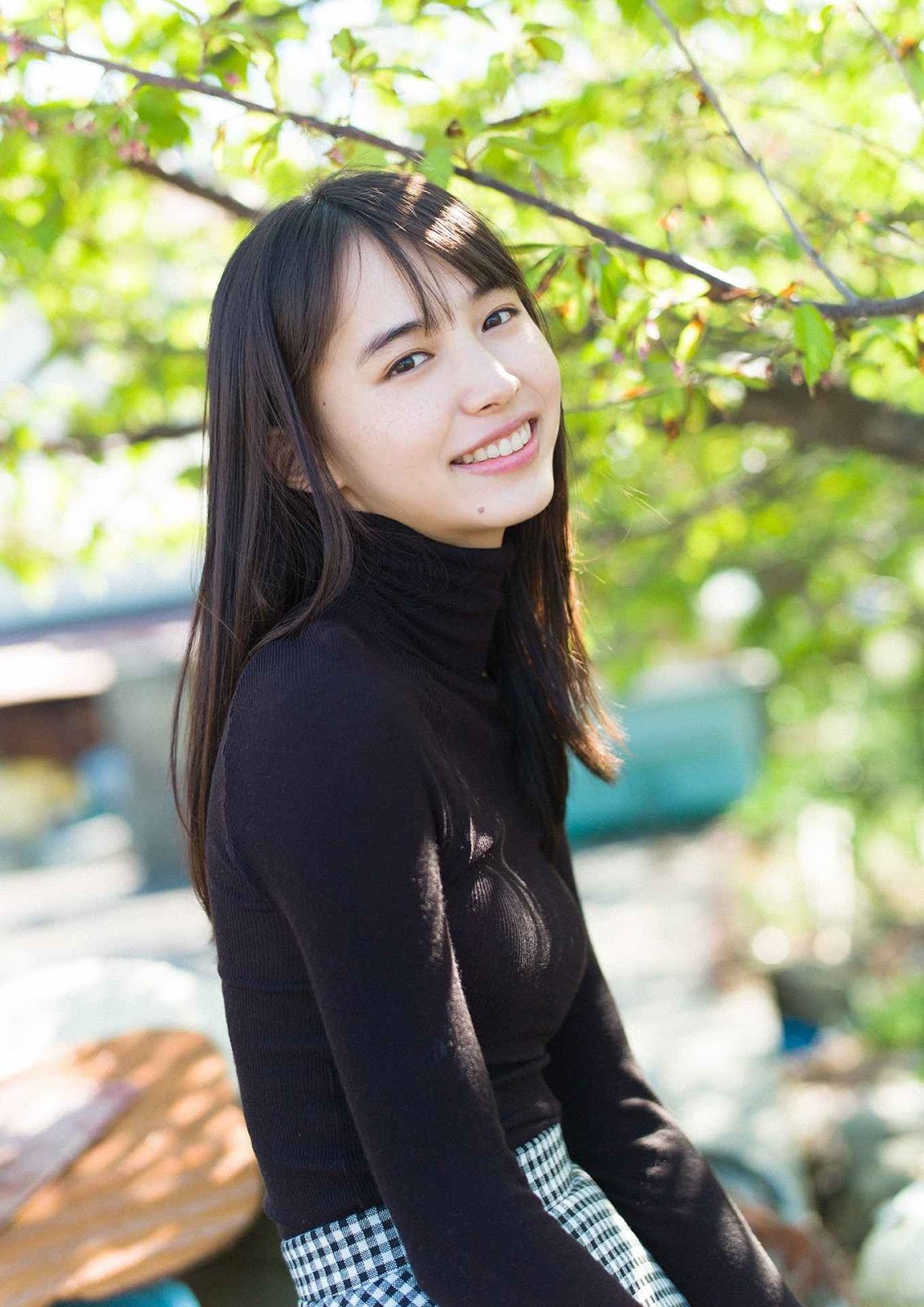 Nao Kanzaki and a few friends: Hiroe Igeta: Young Jump digital mini ...