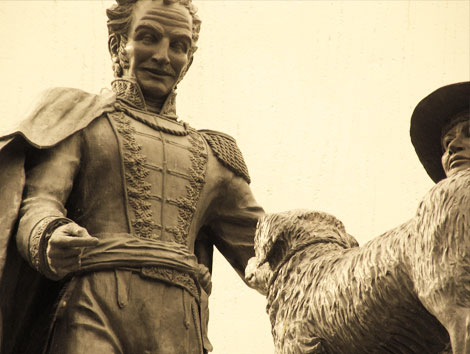 NUNCAJAMAS COCKER: BOLÍVAR Y SU PERRO NEVADO