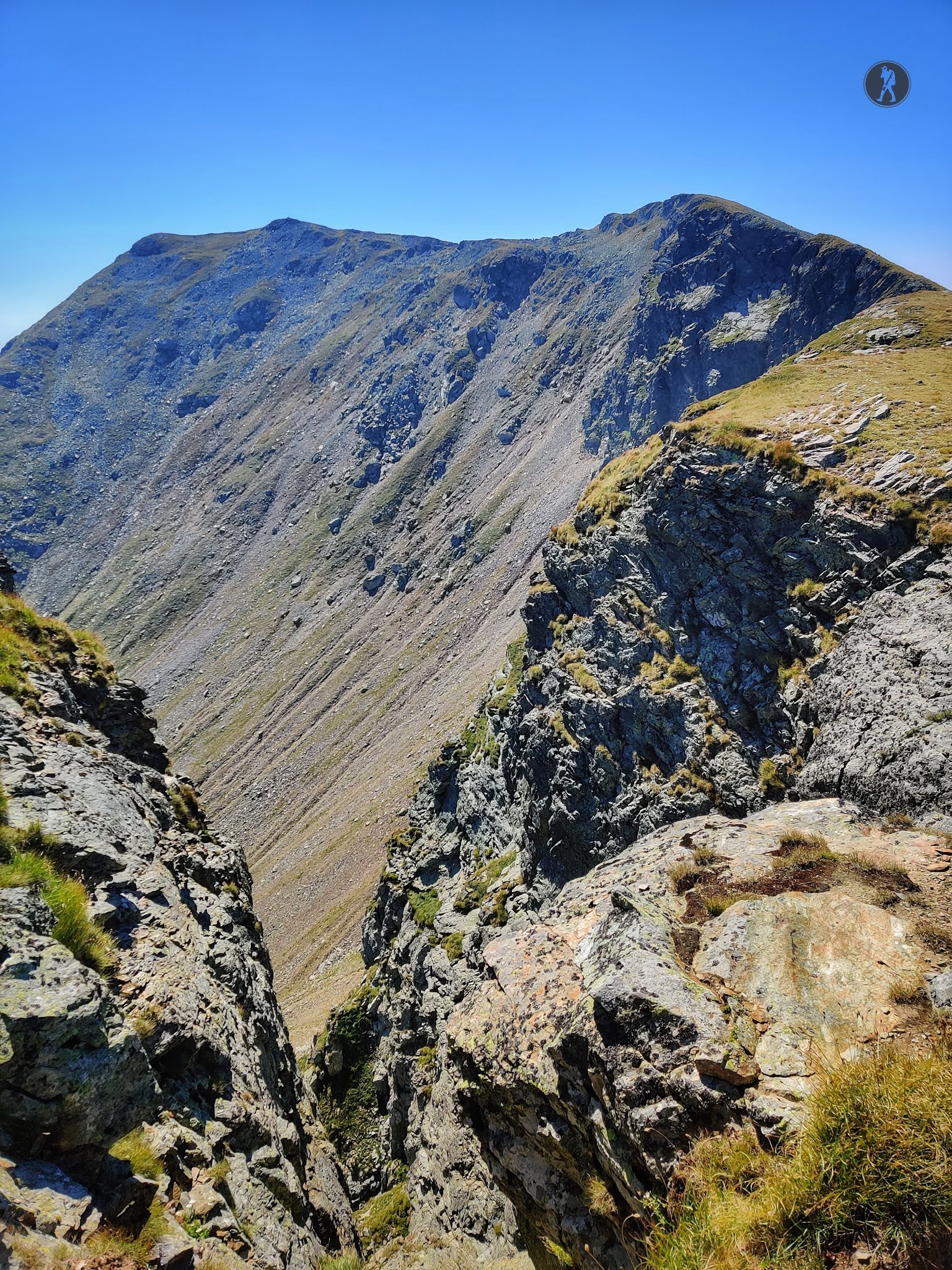 Traseu în Munții Parâng - Vârful Parângul Mare (2519 m), al patrulea ...