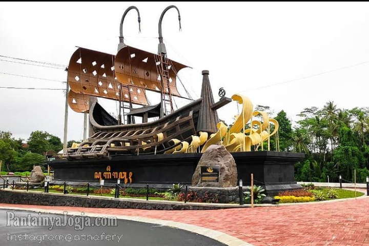 Gerbang Kapal Samudra Raksa Kulon Progo Viral Di Dunia Maya ...