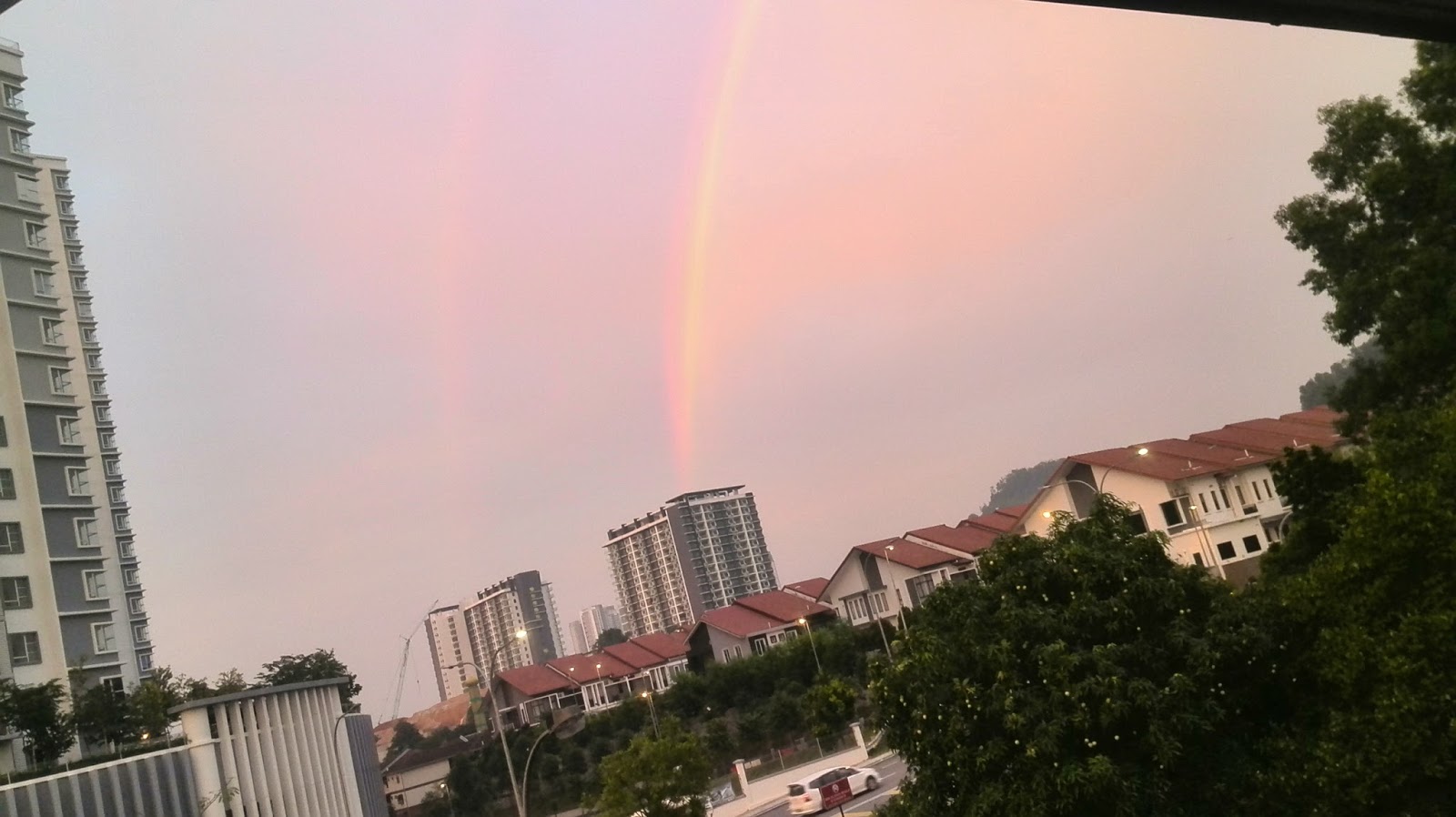 namakucella: PELANGI SELEPAS HUJAN