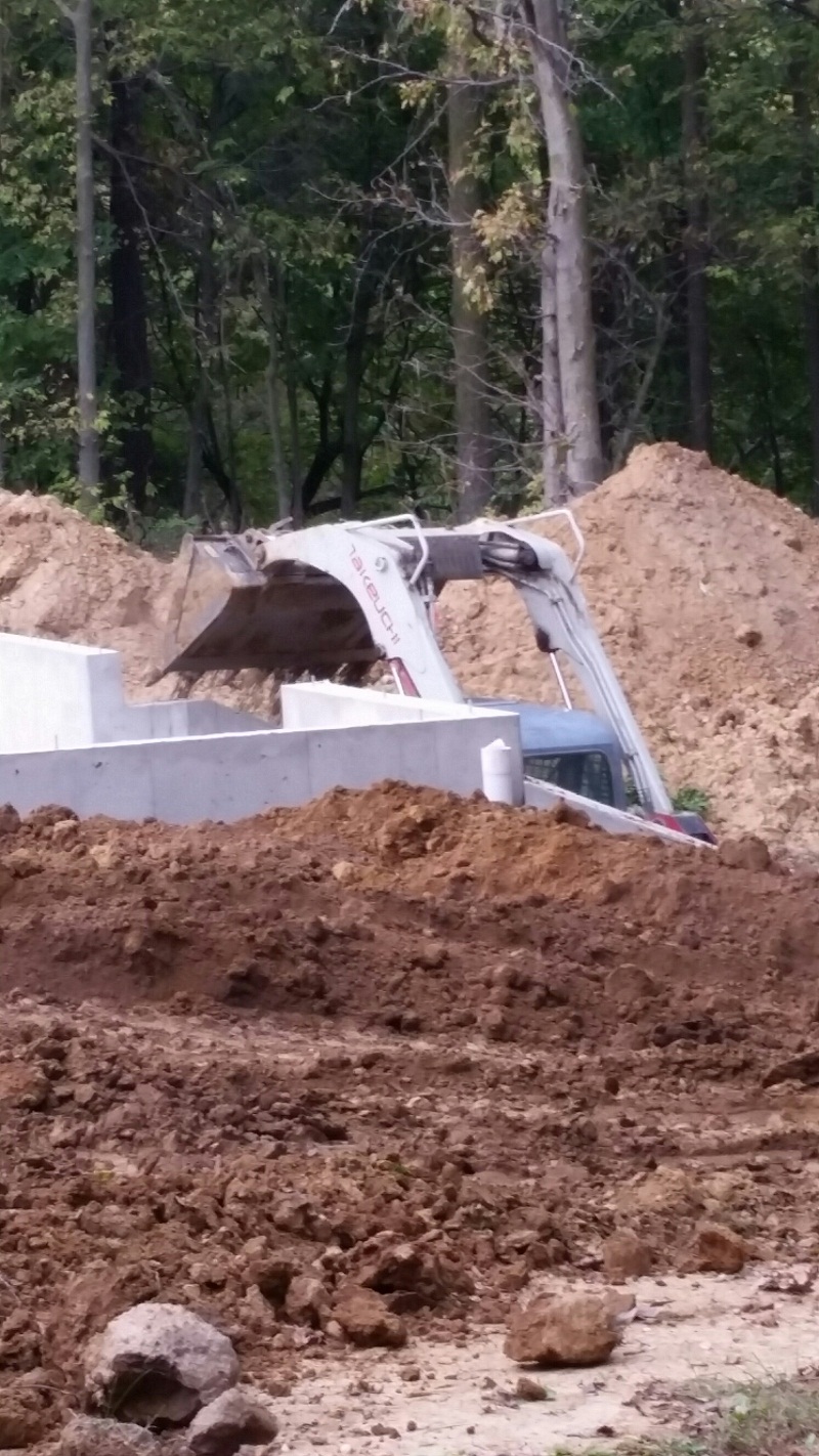 Cindy and Ed are building a house: 10/10/16 - And the backfill begins!