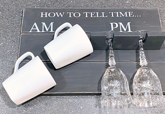 How to Tell Time - Coffee Mug and Wine Glass Rack