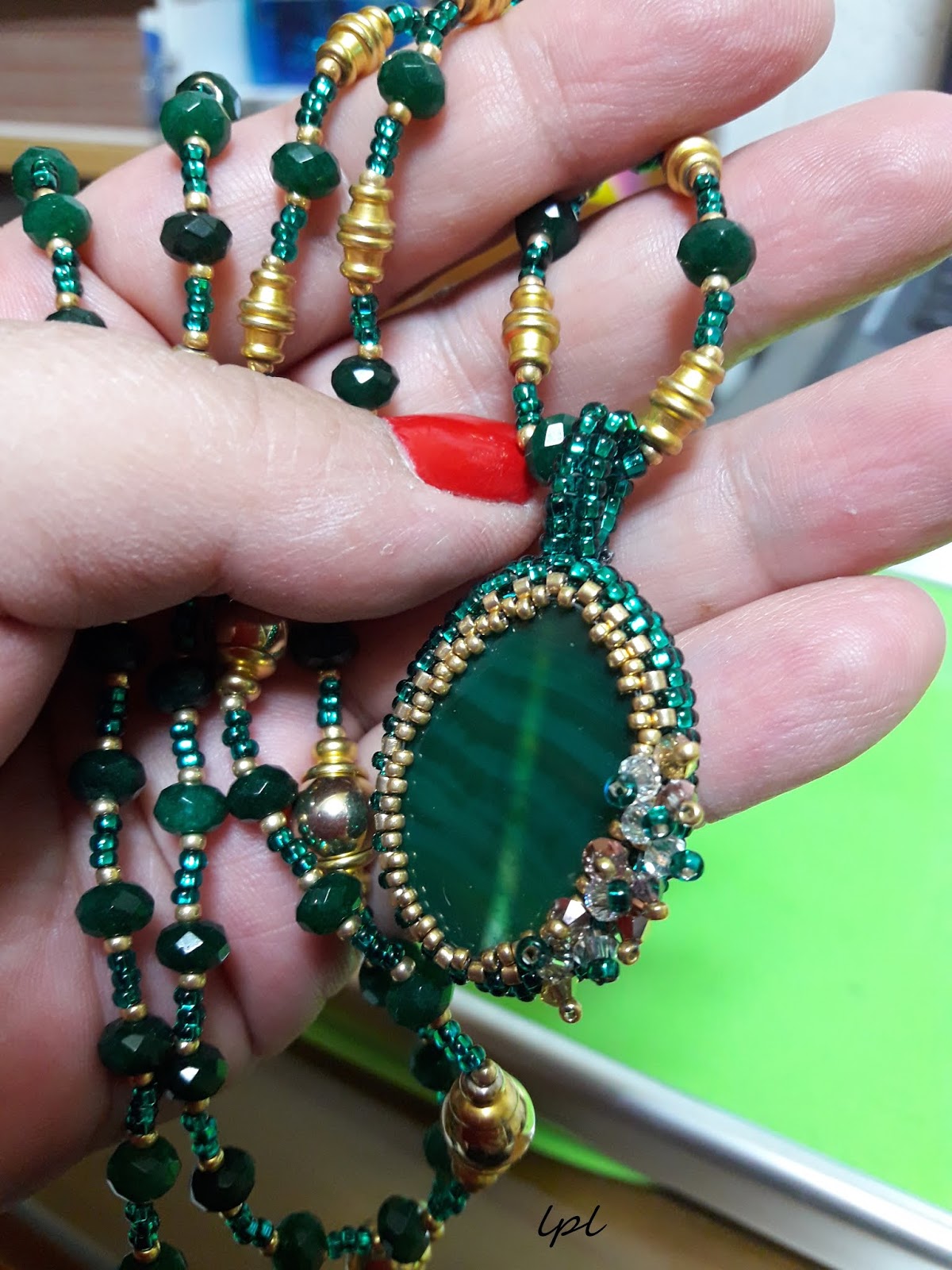 BEADS and GEMS : Χειροποιητο μενταγιον και κολιε απο ημιπολυτιμους ...