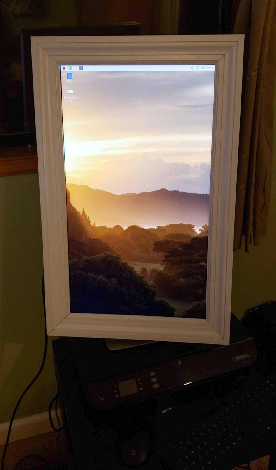 Bong Geek - Abhinaba Basu: Raspberry Pi Photo frame