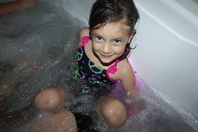 A Slice of Smith Life: Girls Weekend and "Magic Bath"