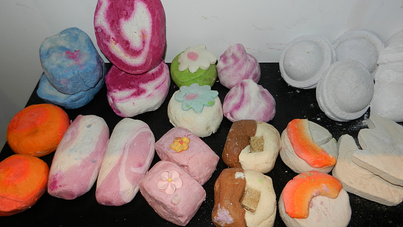 Kuweight 64: LUSH HANDMADE SOAPS AND LUSH PRODUCTS