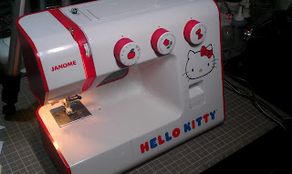 *Creative Haven for paper artist*: Hello Kitty Sewing Machine!