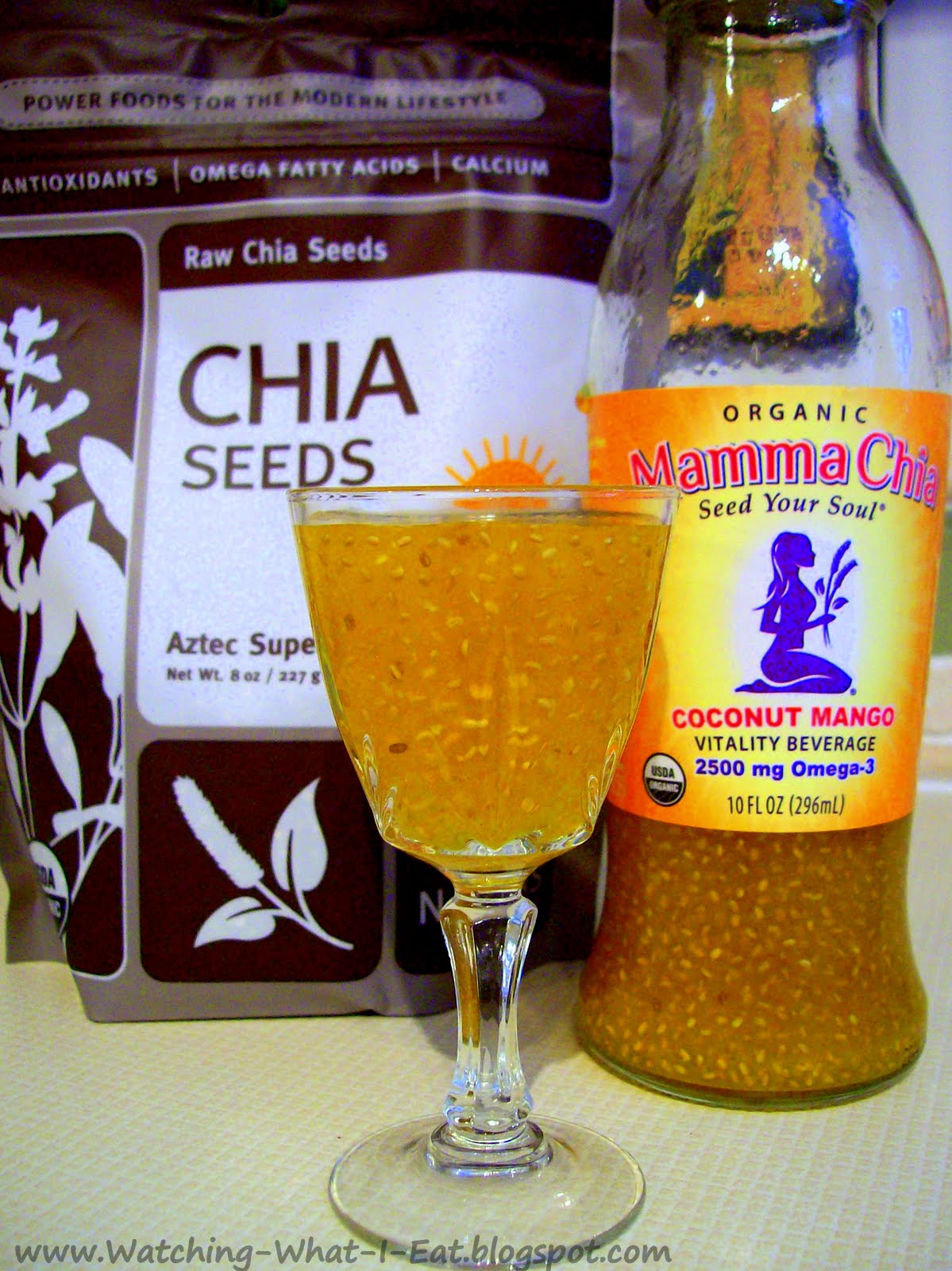 Watching What I Eat: Having fun with Chia Seeds ~ homemade drinks full ...