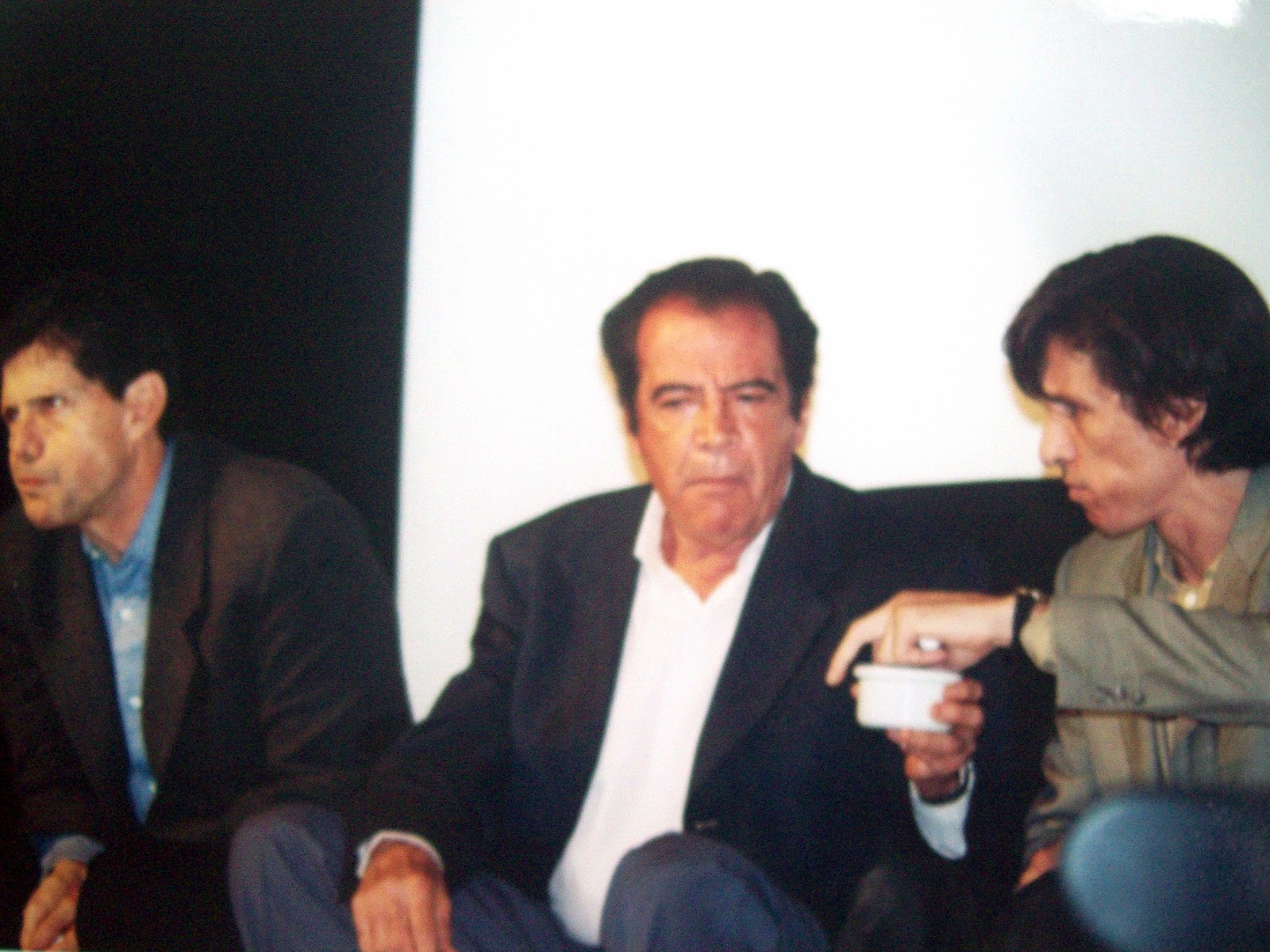 Literatura y Mundo Maya: Salve Claudio Obregón