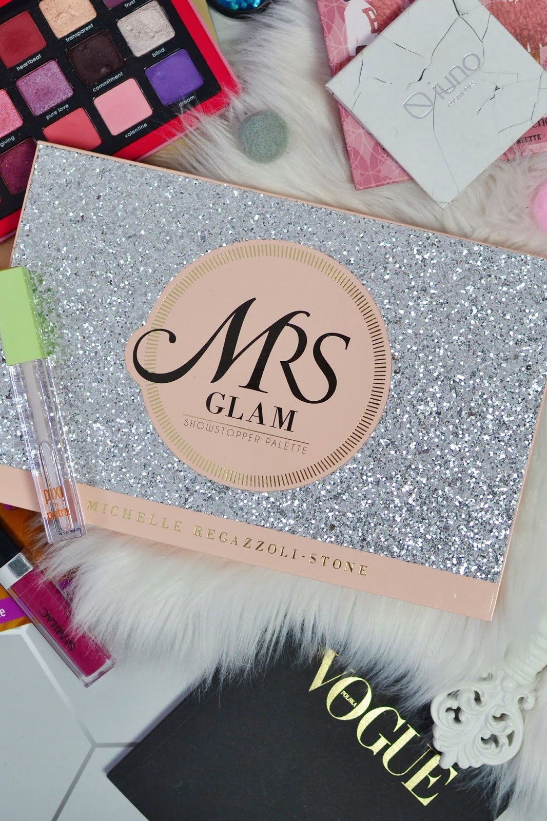 MRS GLAM X BPERFECT SHOWSTOPPER PALETTE