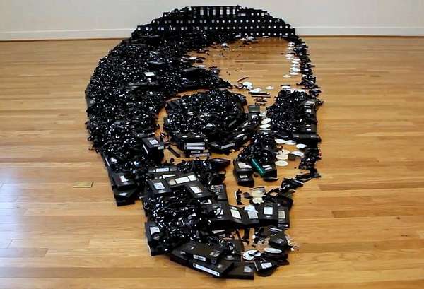 Amazing Dead Media Skull