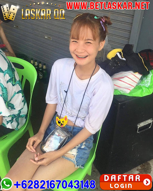 Cerita Bokep Anak Gadis SMA Masih Perawan Yang Hyper Sex ~ MAJU MUNDUR ENAK