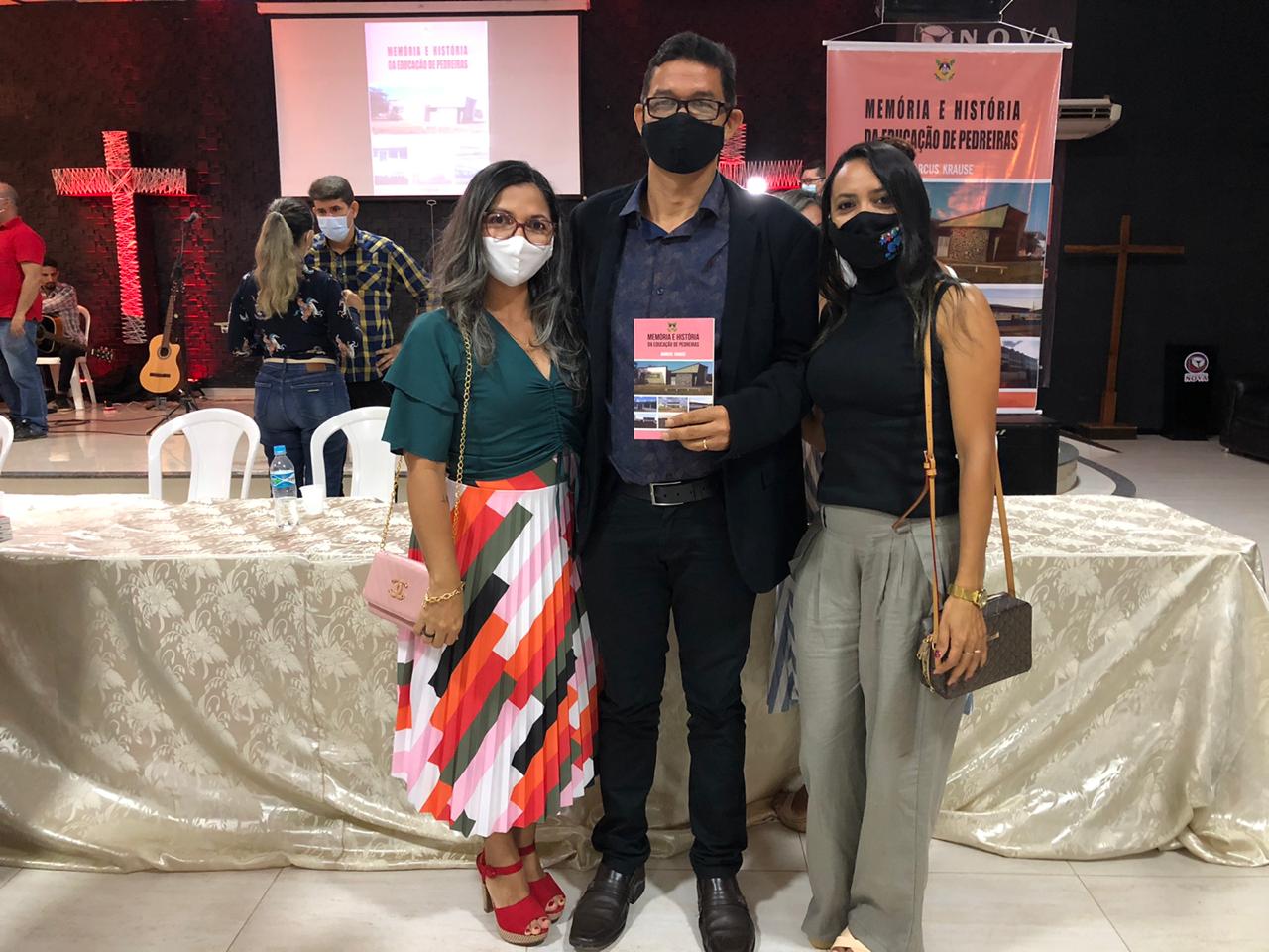 VÍDEO | Poeta e escritor Marcus Krause lança o livro "Memória e ...