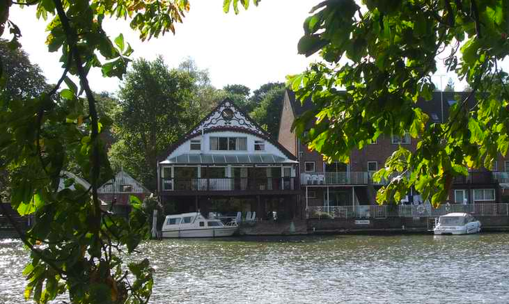 Page's Pangbourne boathouse - Photos - Led Zeppelin Official Forum
