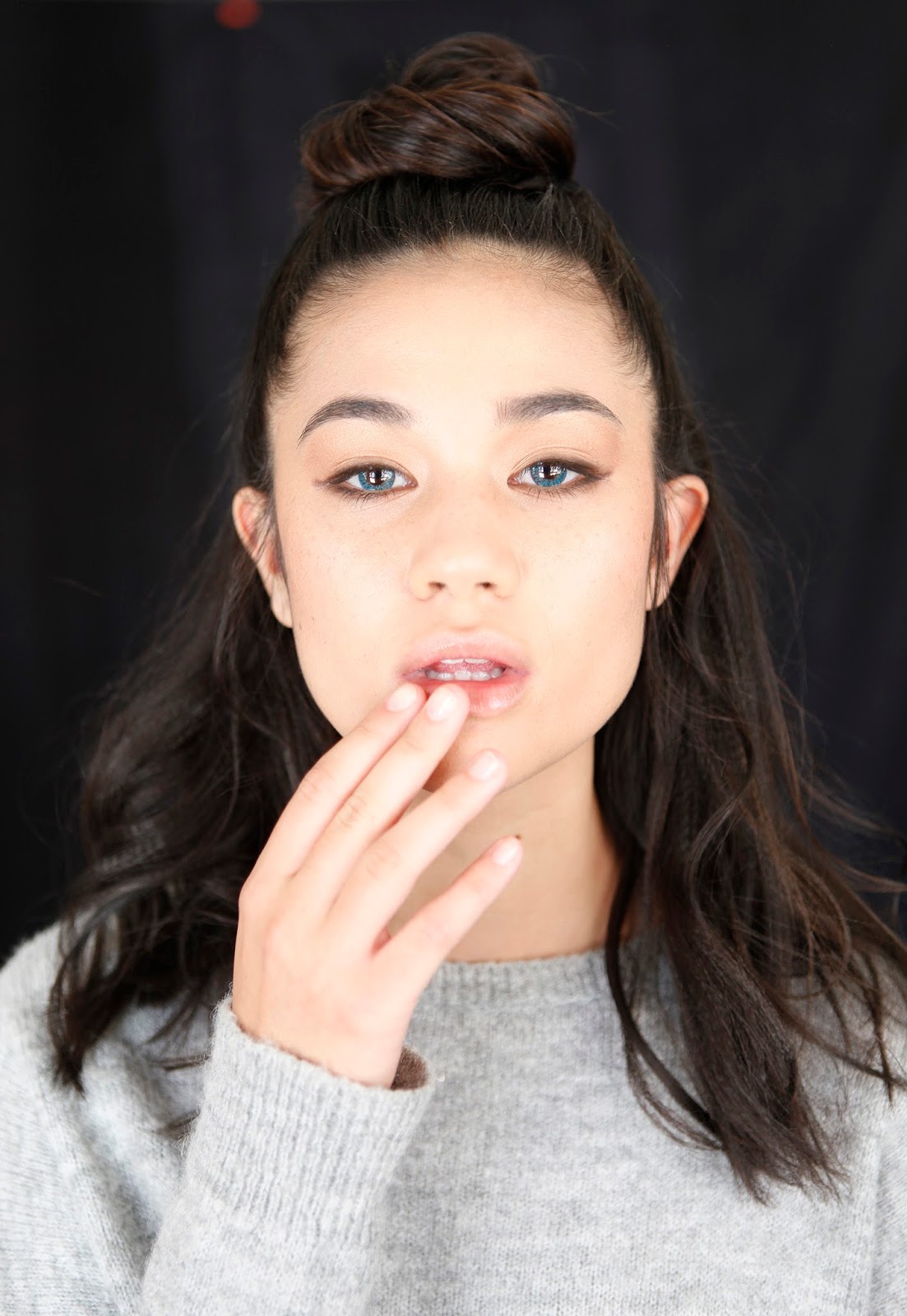 Corinna Bs World How To Apply The Perfect Red Lip